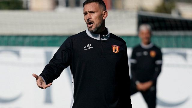 Benevento, primo hurrà con Floro Flores, il Vicenza vola sotto gli ...