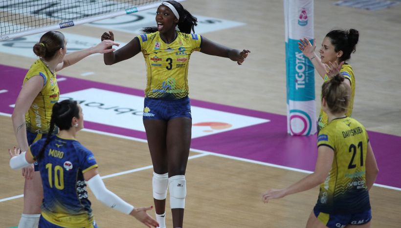 Malual come Egonu: "Razzismo su me e la mia famiglia". Insulti choc in ...