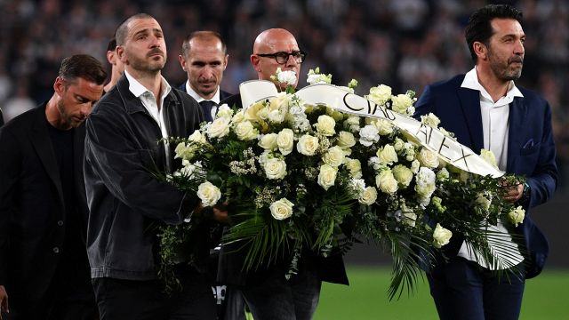 Manninger, lo splendido omaggio della Juve e il toccante addio della ...