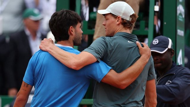 Sinner snobbato da McEnroe: "Alcaraz è il migliore di tutti, un duro ...