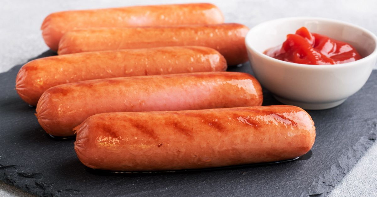 Cosa c’è davvero nei wurstel? La scoperta con il microscopio