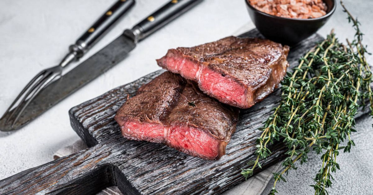 Bistecca al sangue? Quello che vedi non è sangue: cos'è in realtà