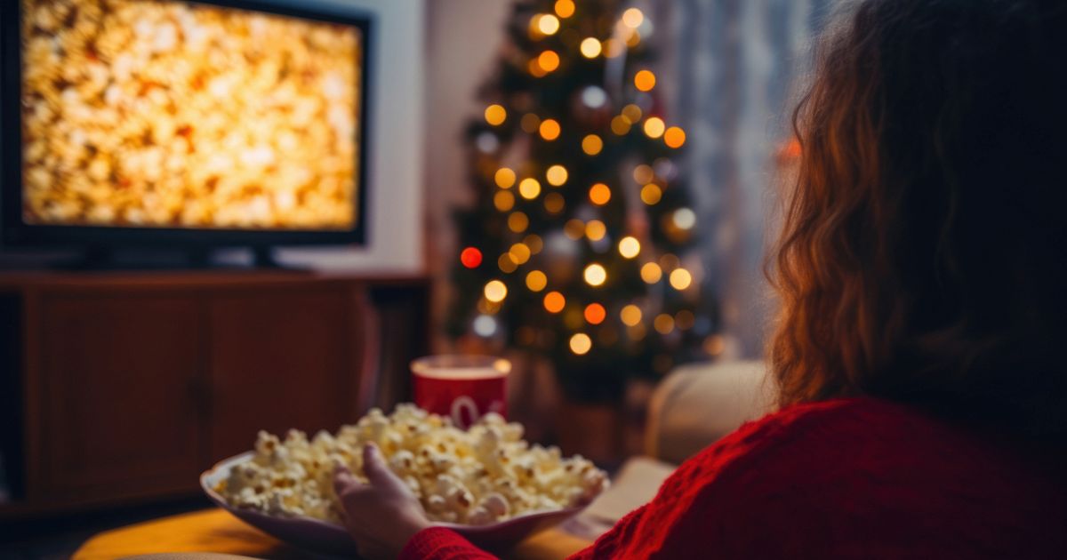 Come candidarsi per il lavoro dei sogni: 2mila € per guardare film natalizi