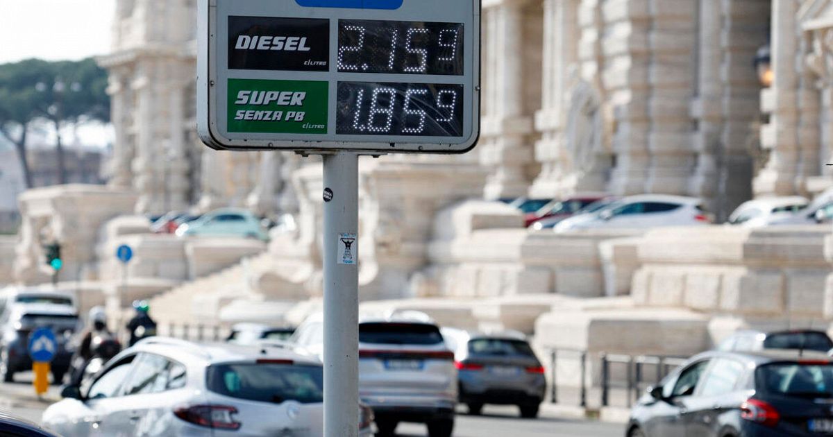 “Qui la benzina meno cara d’Italia”, questa è la regione dove i rincari ...