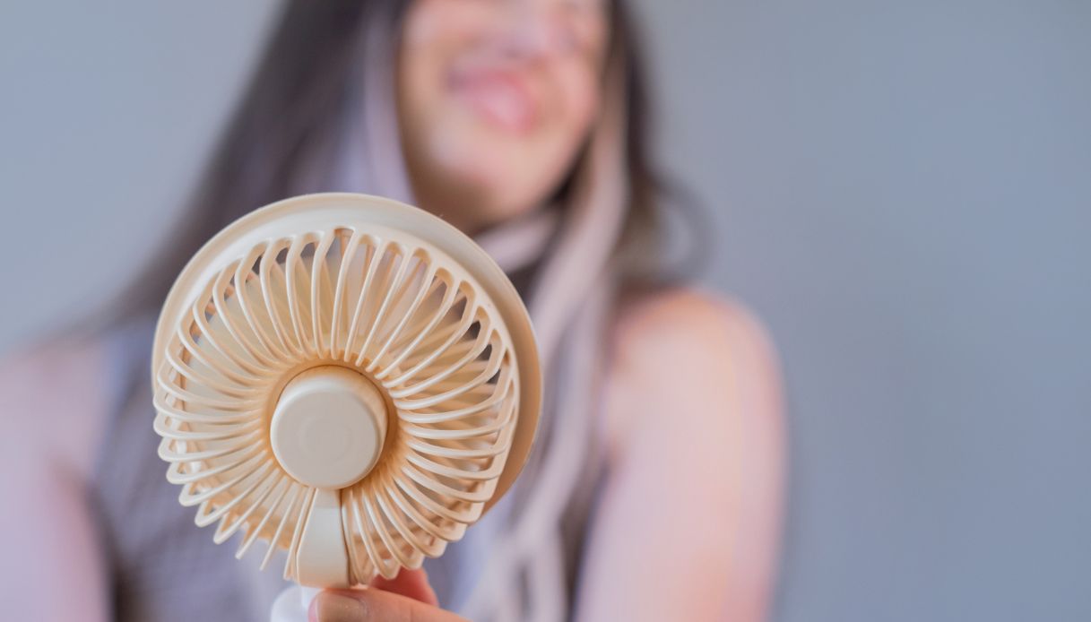Mini ventilatore portatile: il must have anti caldo