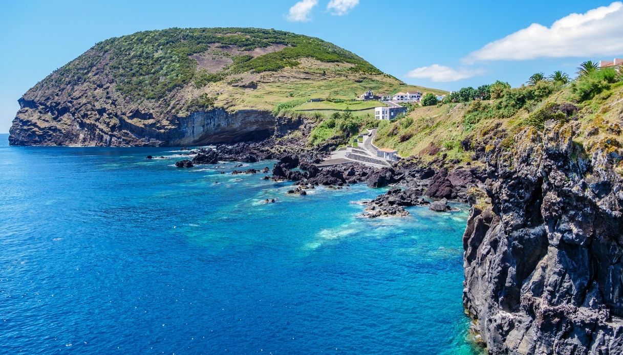Perché le isole Azzorre si chiamano così?