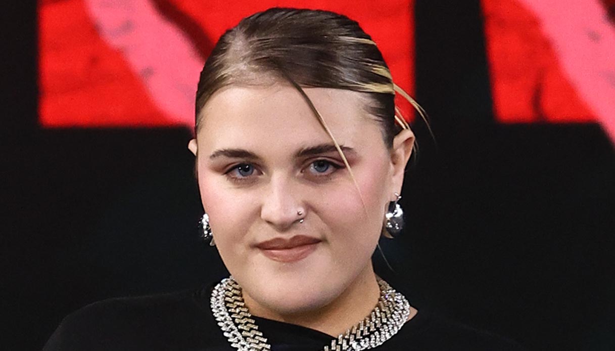 Che scuola ha fatto BigMama, il bullismo e l'autolesionismo