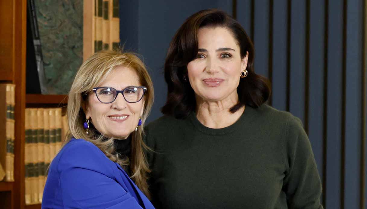 Luisa Ranieri è Eugenia Carfora, chi è "la preside" di Caivano