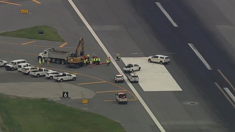 Enorme buca si apre sulla pista dell'aeroporto a New York: si chiude!